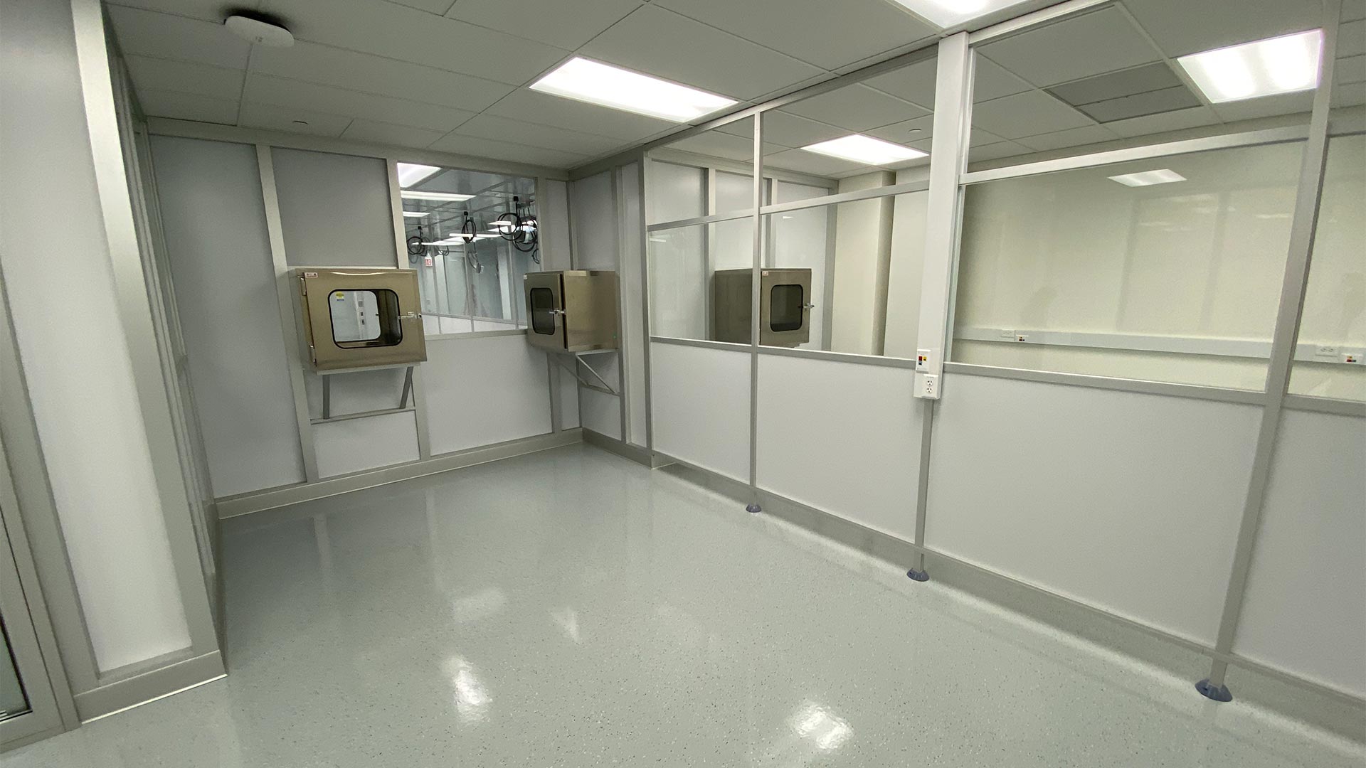 MMBT by Metro CAD Hardwall Aseptic Cleanroom Class 7 Custom Designed